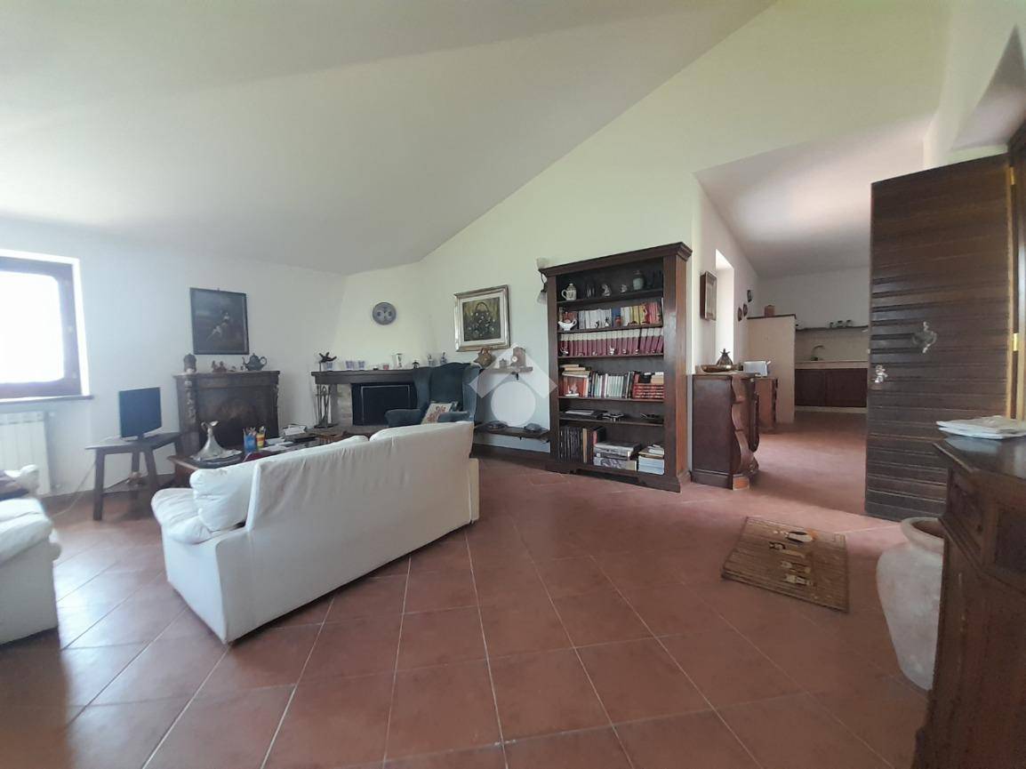 RUSTICO - CASALE VENDITA MONTECASTRILLI - Cerco Casa Umbria